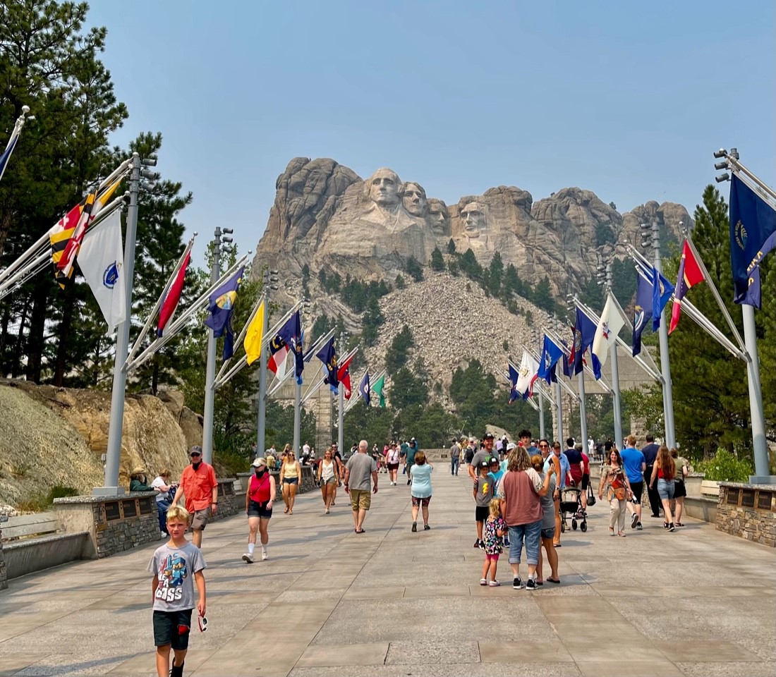 Rushmore with flags | Lincoln and Continental Owner's Club - Western Region