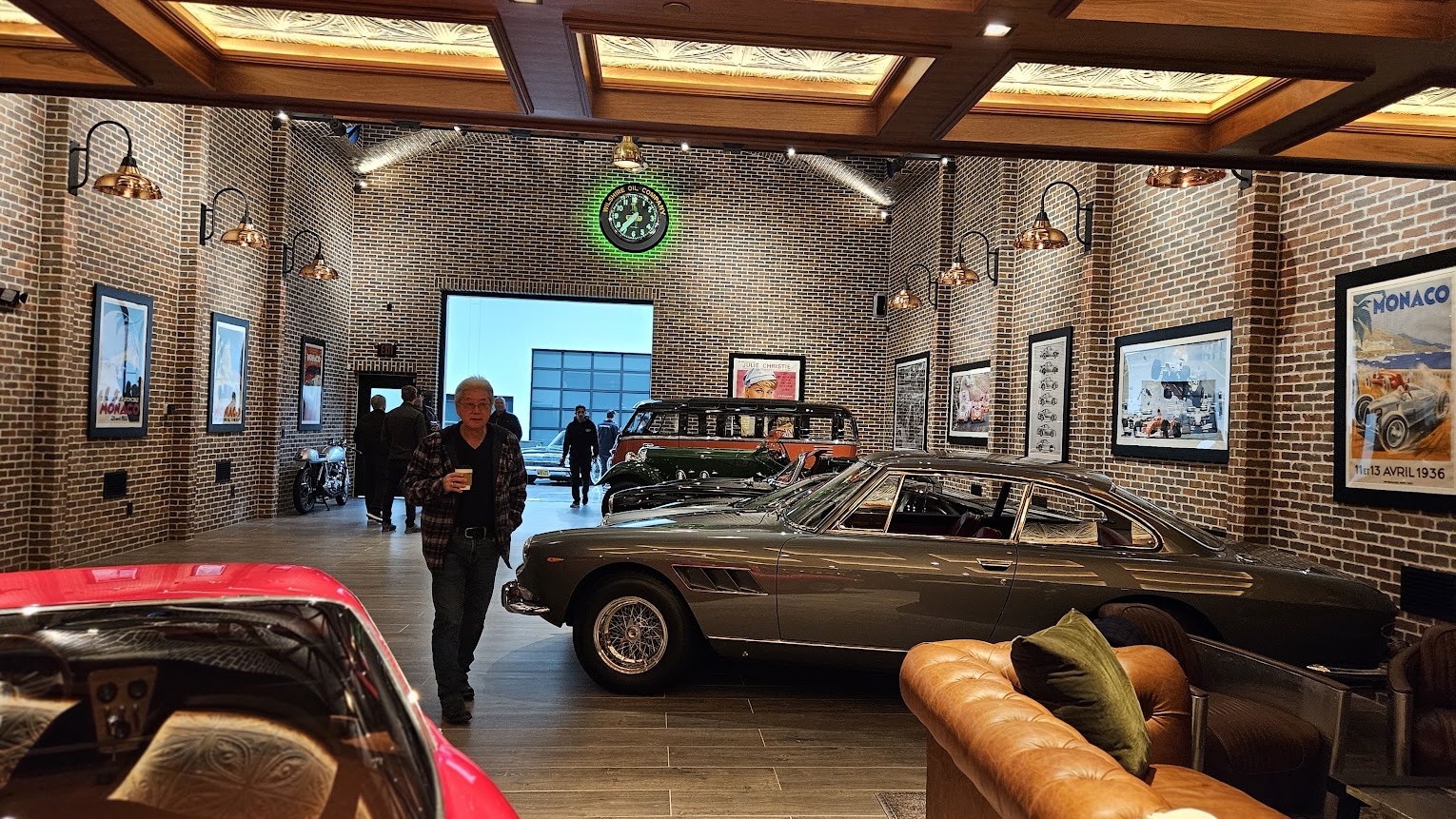 Inside a posh garage | Lincoln and Continental Owner's Club - Western ...