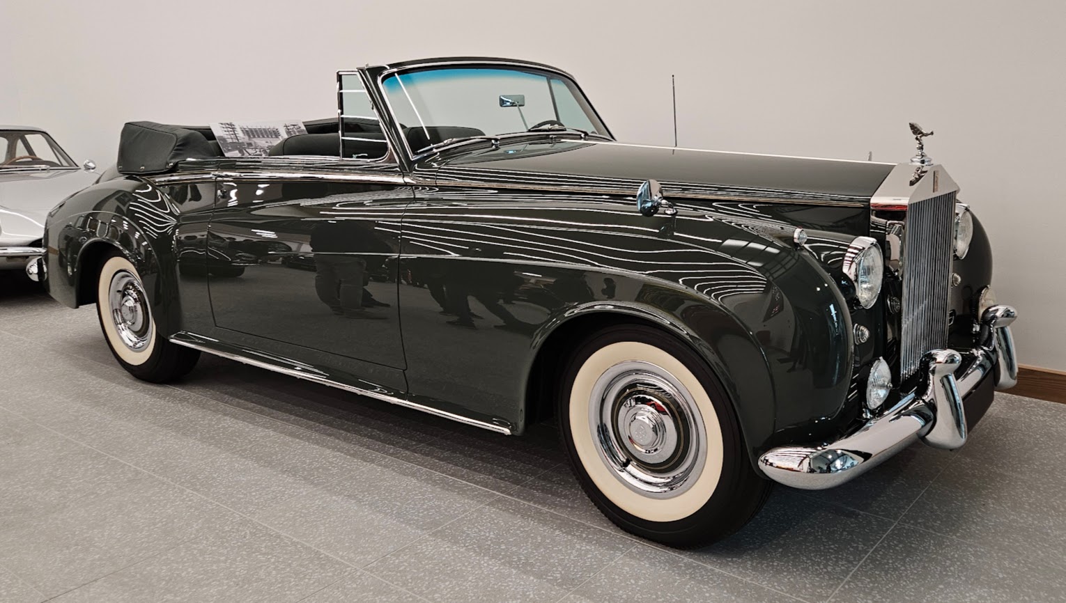 Liz Green Goddess | Lincoln and Continental Owner's Club - Western Region