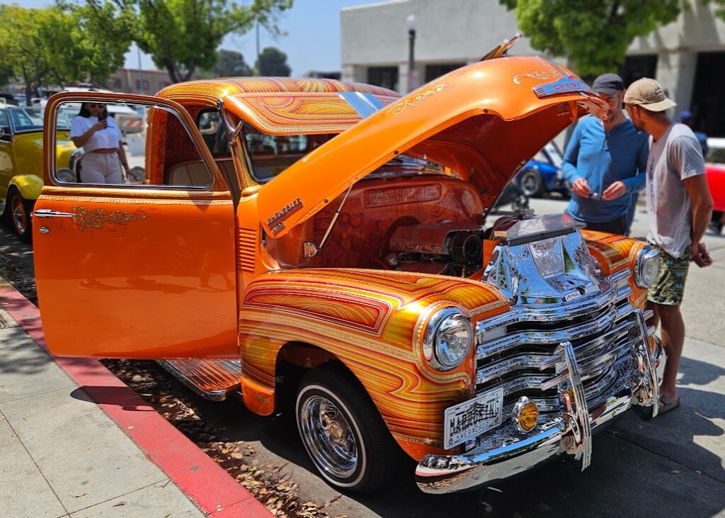 Big Orange Plaza Car Show had Small Town Feel | Lincoln and Continental ...