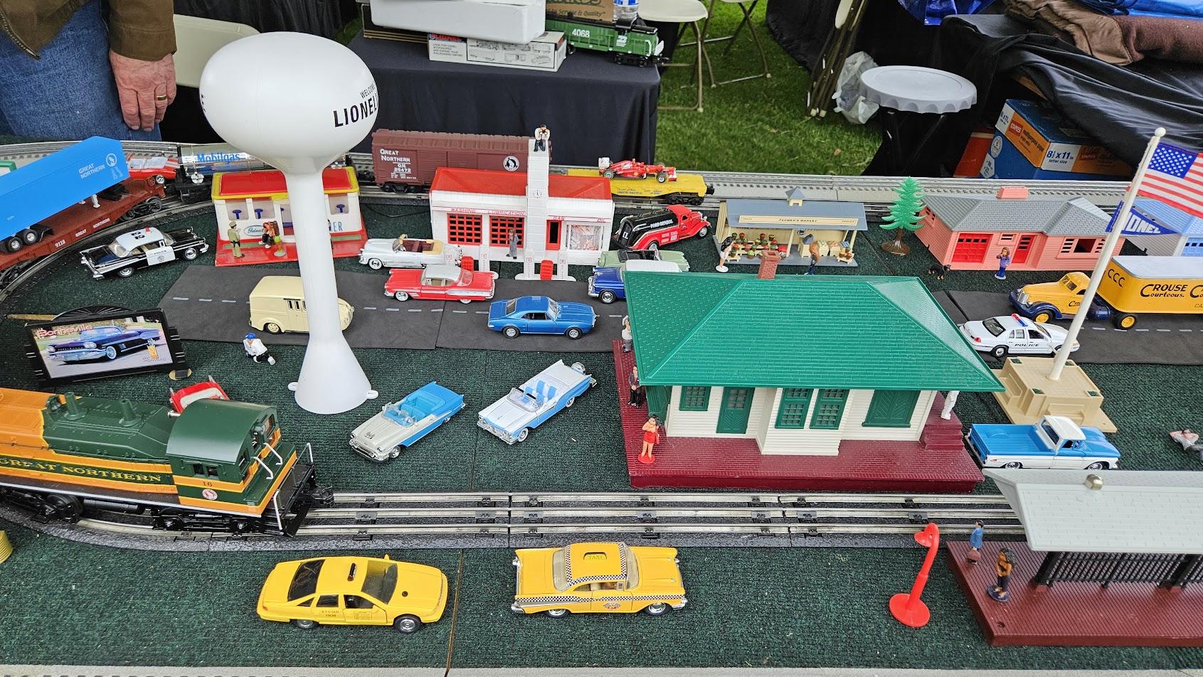 HB Trains 1 | Lincoln and Continental Owner's Club - Western Region